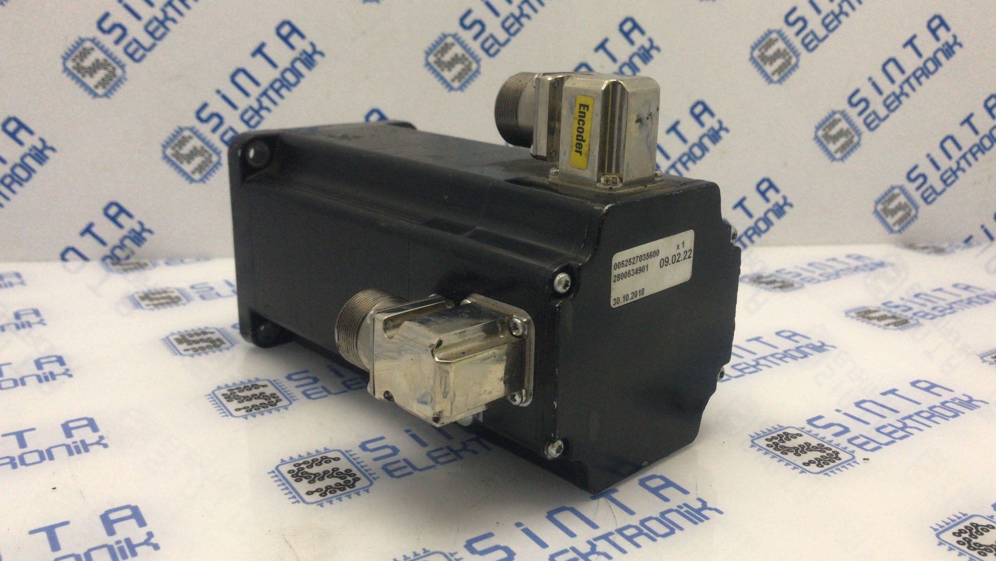 SCHNEIDER BRS39BW461ACA SERVO MOTOR - Sinta Elektronik