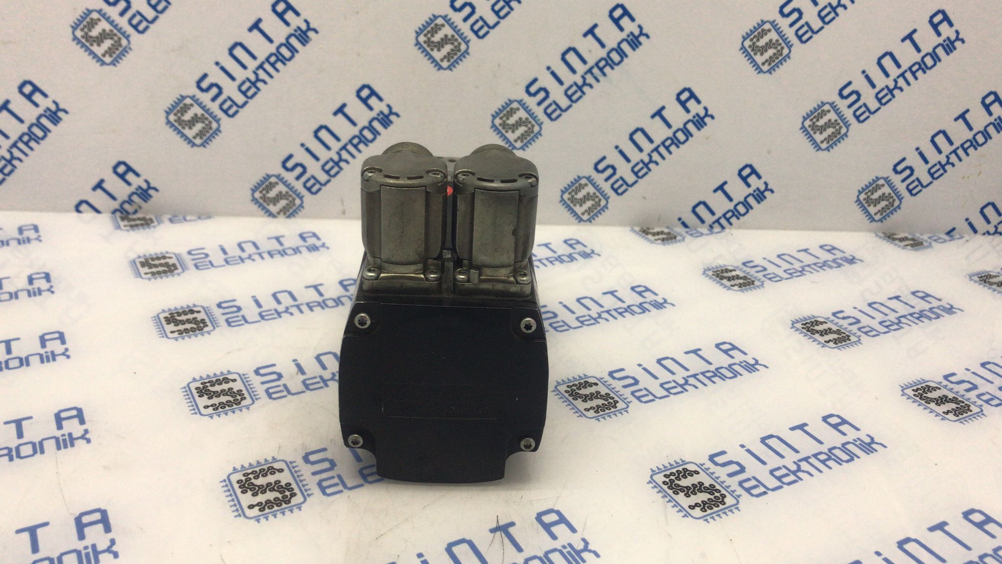 SCHNEIDER BMH0702P16A2A SERVO MOTOR - Sinta Elektronik